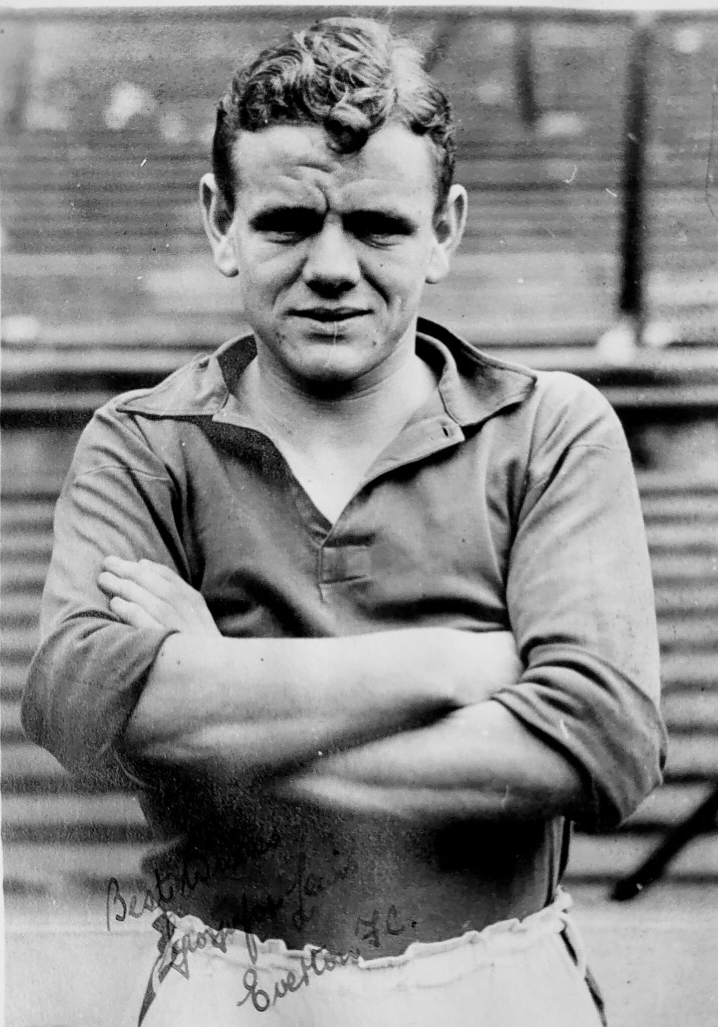 Gwyn Lewis – Playing In The Shadow of the Cannonball Kid – Everton FC ...